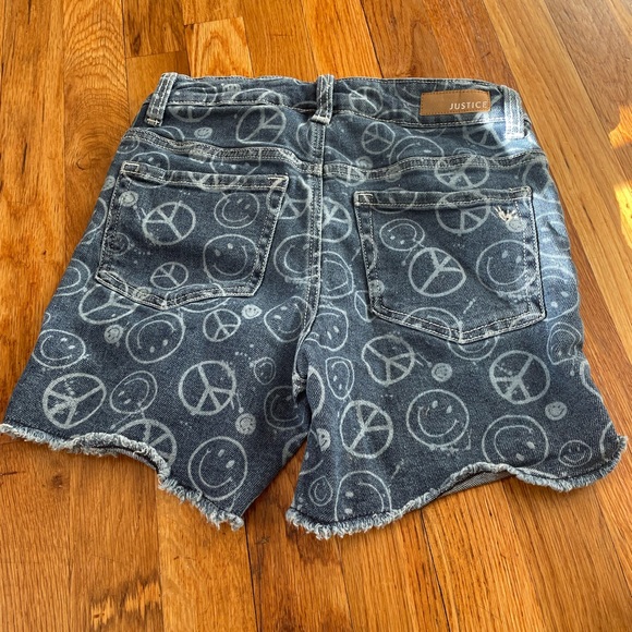 Justice | Bottoms | Smiley Face And Peace Sign Shorts | Poshmark